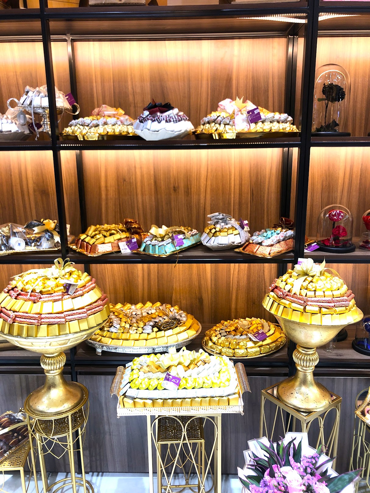 Choco Ward Al Dar Flowers & Chocolates - Chocolates and Confectionery ...