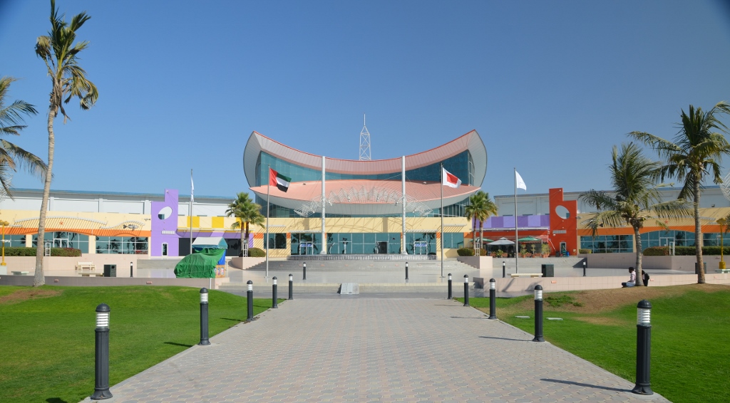 Manar Mall - Commercial and Residential Buildings - Corniche Ras Al ...